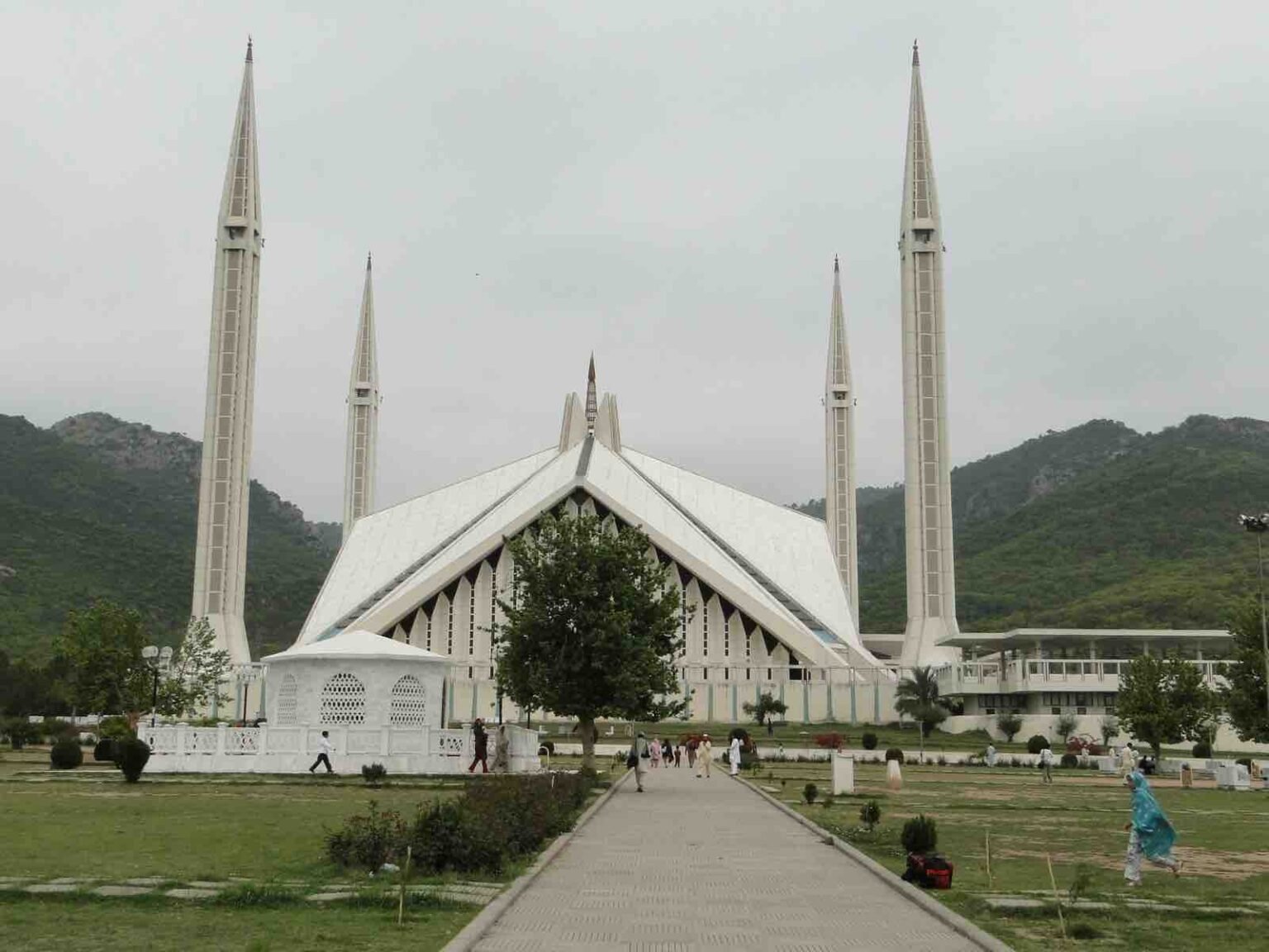 Pakistan’s Power and Energy Crisis: Chronic Outages, Rising Costs, and ...